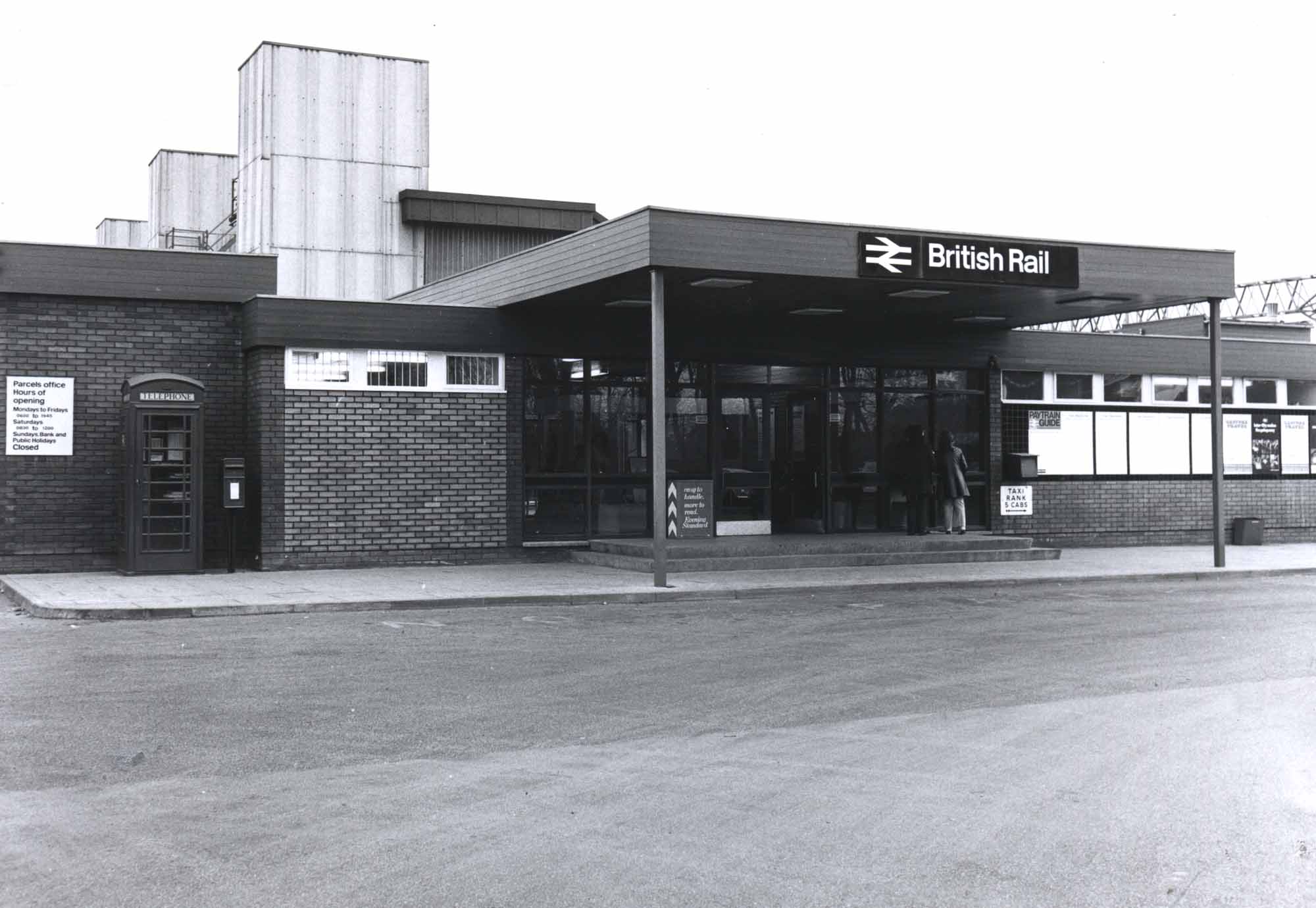 Bletchley has a new station for a modern Electric Railway - Living Archive