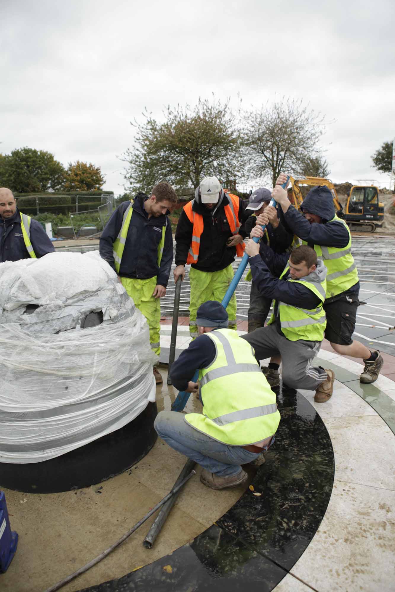 Unloading the centrepiece - Living Archive